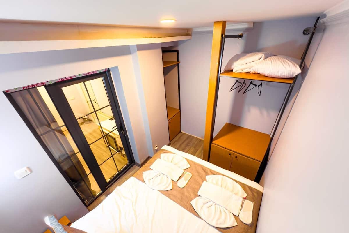 Junior Suit | Lençóis de algodão egípcio, roupa de alta qualidade, secretária