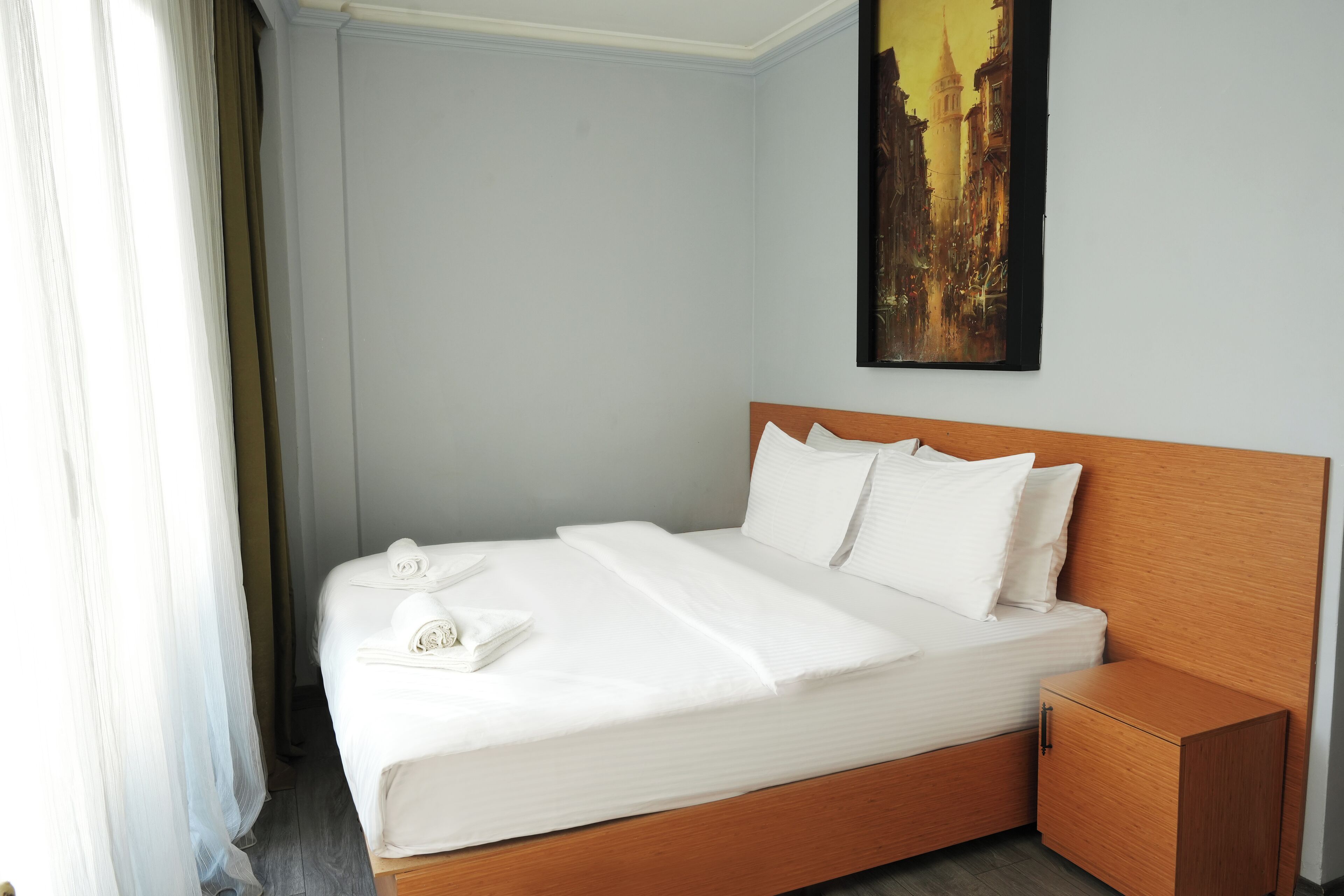 Deluxe Oda | Lençóis de algodão egípcio, roupa de alta qualidade, secretária 