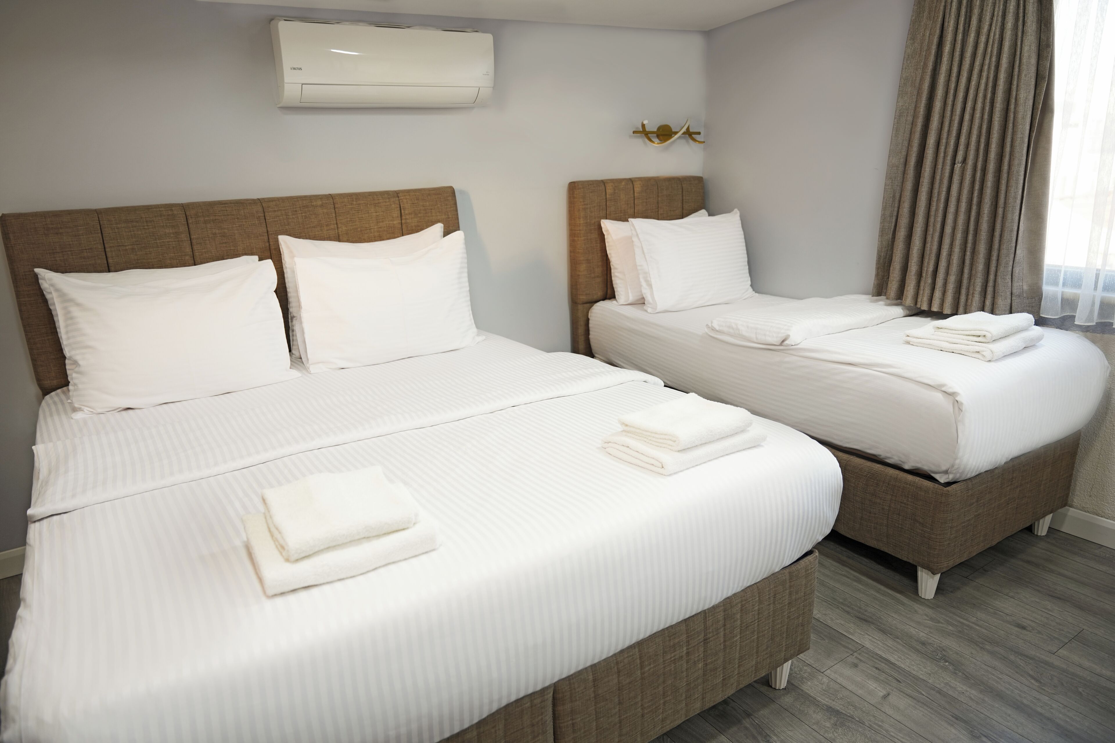 Pent House | Lençóis de algodão egípcio, roupa de alta qualidade, secretária 