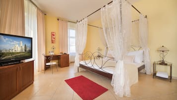 Apartamento standard | Cofres nos quartos, escrivaninha, Wi-Fi de cortesia