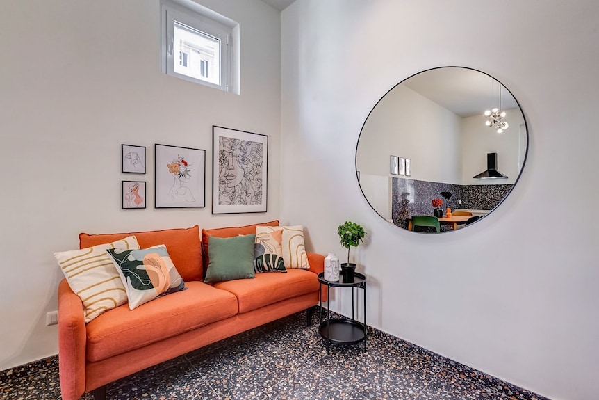 Velcro Apartment - Three Bedroom Villa, Sleeps 7 - Monti