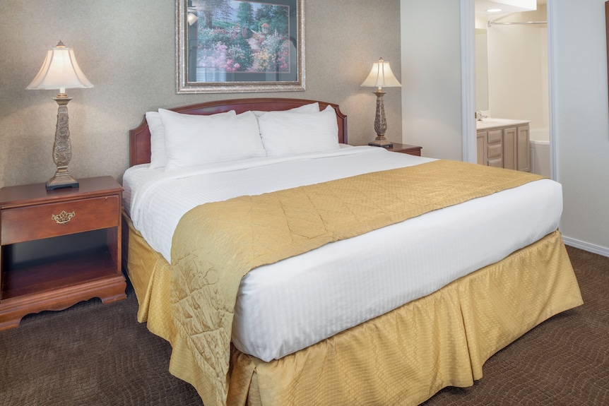Just What You Were Looking For! Pool, Free Parking, Near Silver Dollar City - Branson, MO