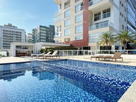 Apartamento | Piscina | 6 piscinas internas