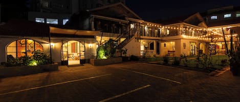 Fachada da propriedade