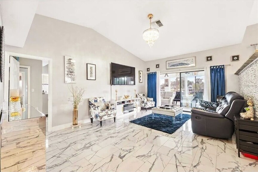 Beautifully Furnished Waterfront 4br, 2bath Home With Access To Gulf Of America - New Port Richey, FL