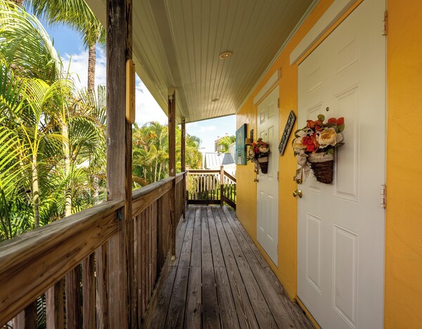 Savannah Apartment - West Palm Beach, FL