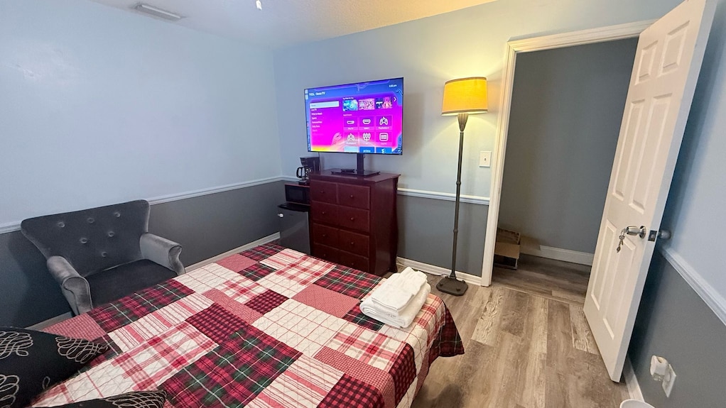 Charming Room With Wifi And Ac In Palm Bay - Florida