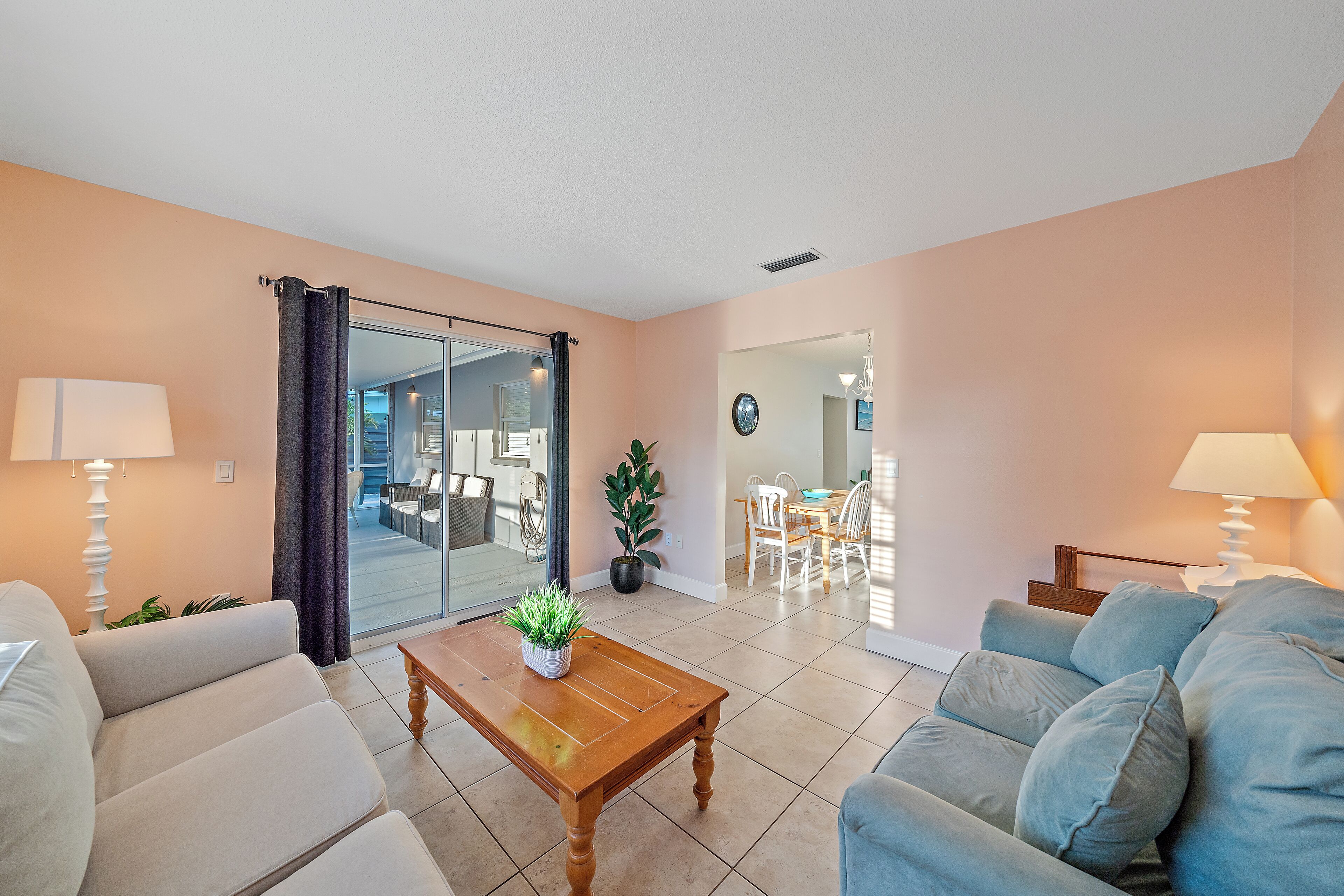 Kiwi Cove | Private Heated Pool + Backyard - Sarasota, FL