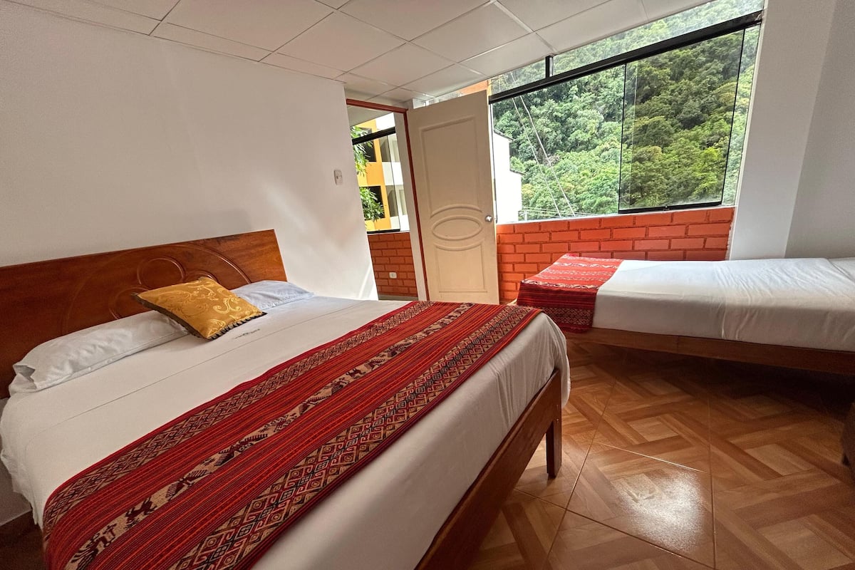 Quarto Comfort, vista para a montanha | Secretária, ferro/tábua de engomar, Wi-fi grátis