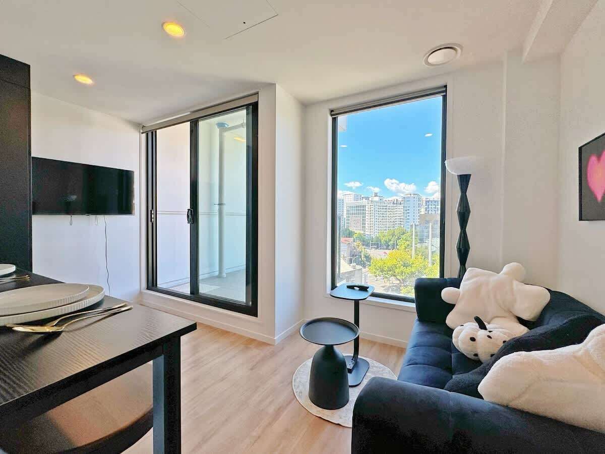 Vibrant Central 1b Studio Vs Pool Gym Sauna - Auckland