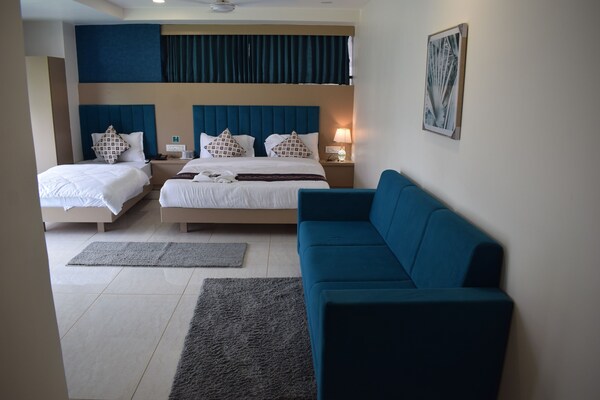 Hotel Royal Square - Gandhinagar