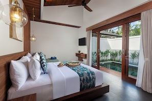 Deluxe Villa with Free Daily Afternoon Tea | 1 quarto, frigobar, cofres nos quartos, escrivaninha