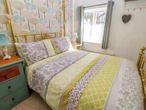3 quartos, com decoração personalizada, com mobília individualizada 