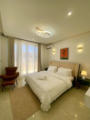 3 quartos, quartos insonorizados, Wi-fi grátis, roupa de cama fornecida 