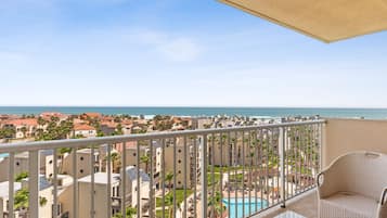 Apartamento premium, 3 quartos, sacada, vista para o oceano | Sacada