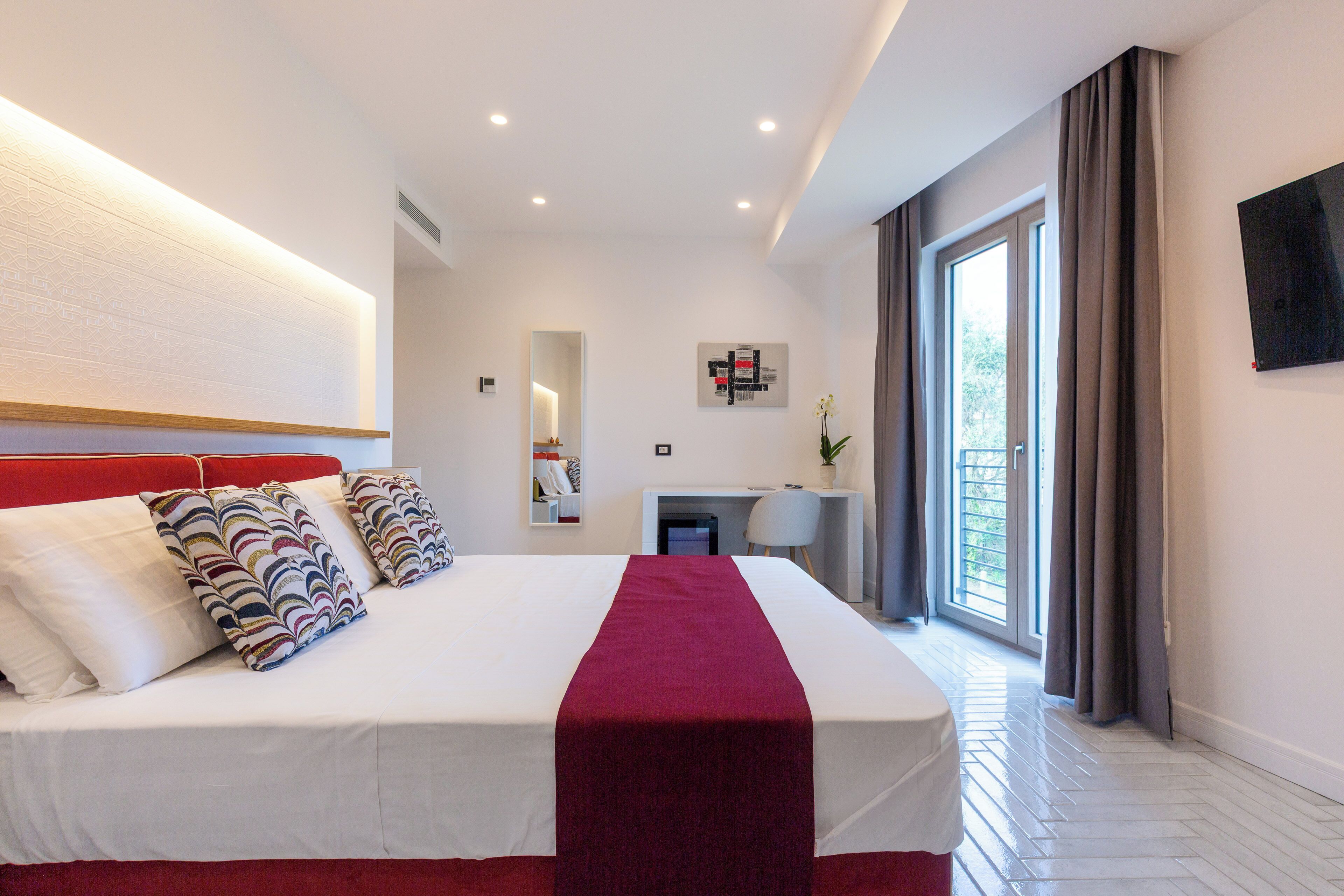 Quarto superior, vista para o jardim | Cofres nos quartos, escrivaninha, quartos à prova de som