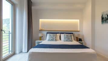 Quarto superior, vista para o jardim | Cofres nos quartos, escrivaninha, quartos à prova de som