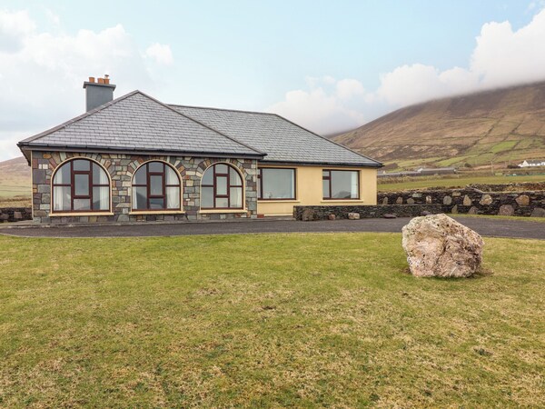 Barr Na Haille - Dingle Peninsula