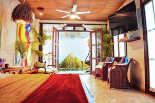 Quarto casal superluxo, 1 cama King, piscina particular | Roupas de cama premium, roupa de cama