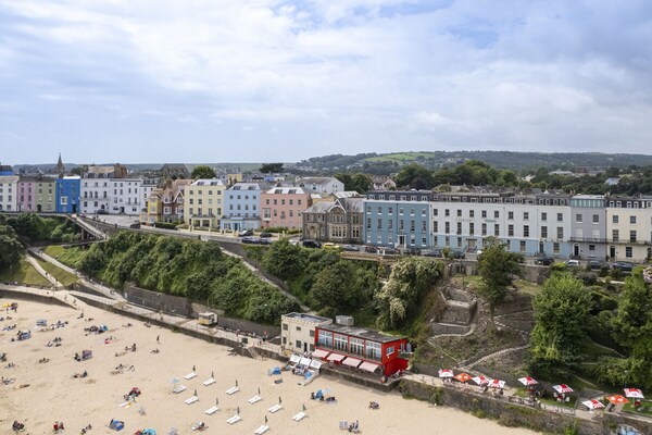 No 10 Croft House - Tenby