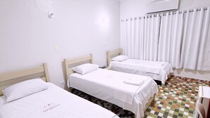 Quarto Triplo Básico | Secretária, secretária adequada para computadores portáteis