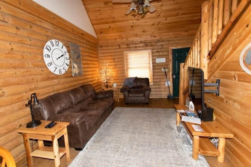 Cabin 2486 - Large Log Cabin Within Private Resort - Michigan