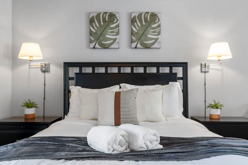 Tilah Stays | Weekly Discounts | 10 Min To Beach - Fort Lauderdale, FL