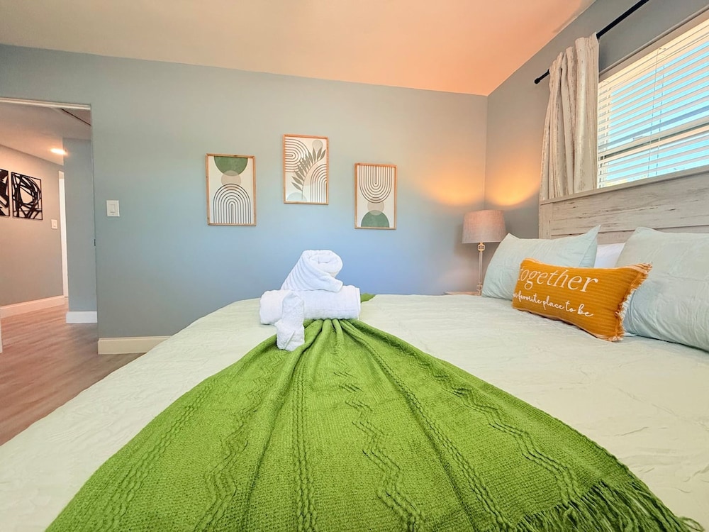 Spacious Modern King Bed Game Room More - 윈터파크