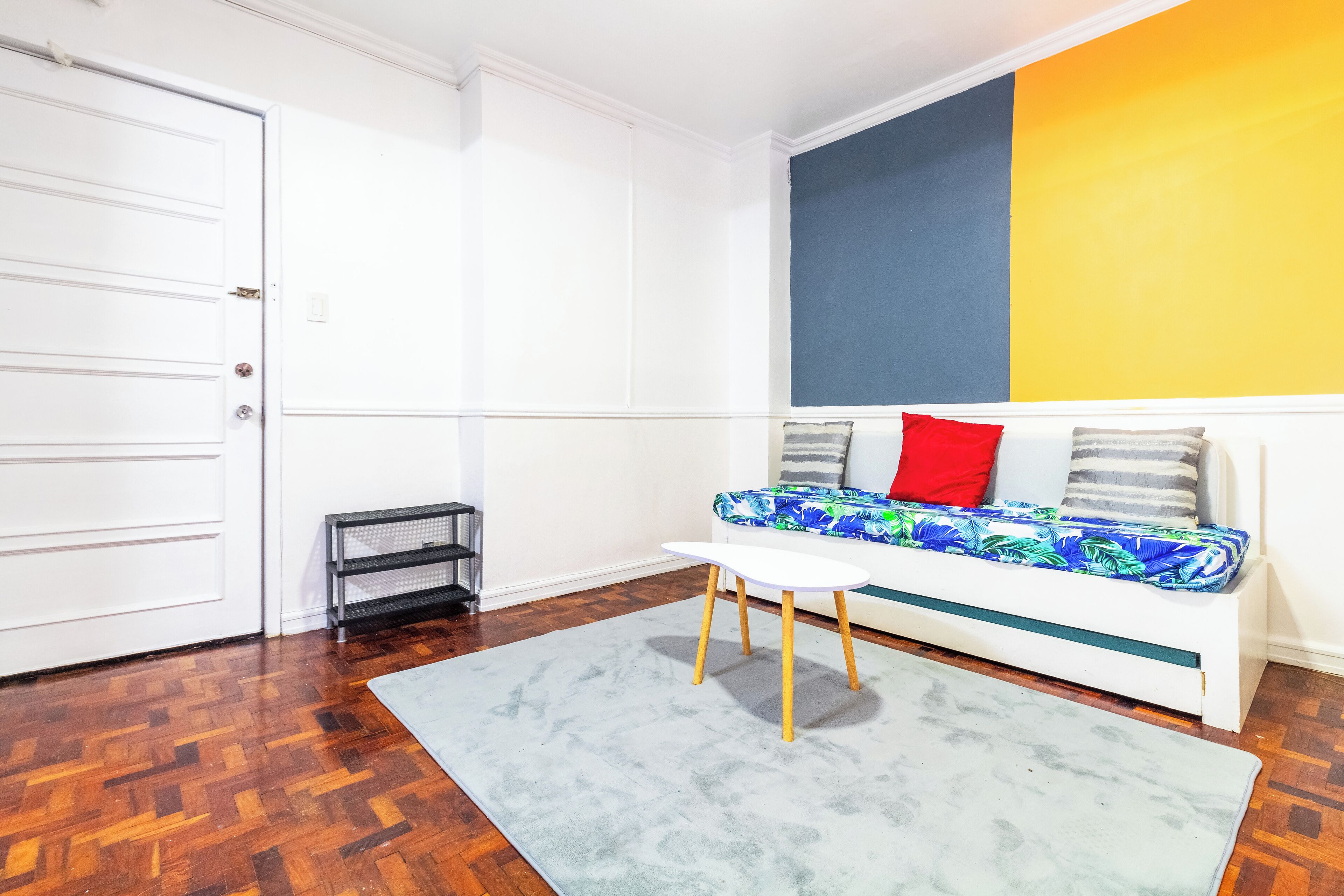 Charming 5 Bed Condo In Marvelous Makati With Wifi, Ac - Manila