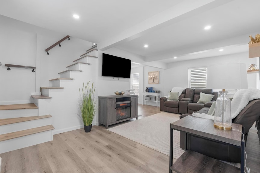 Amazing 3br Wildermere Beach Retreat, With Jacuzzi - Stratford, CT