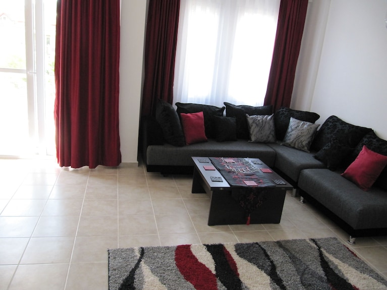 Evergreen D4, Central Hisaronu Great Location! 3 Bedroom, Central Yet Quiet Site - Ölüdeniz