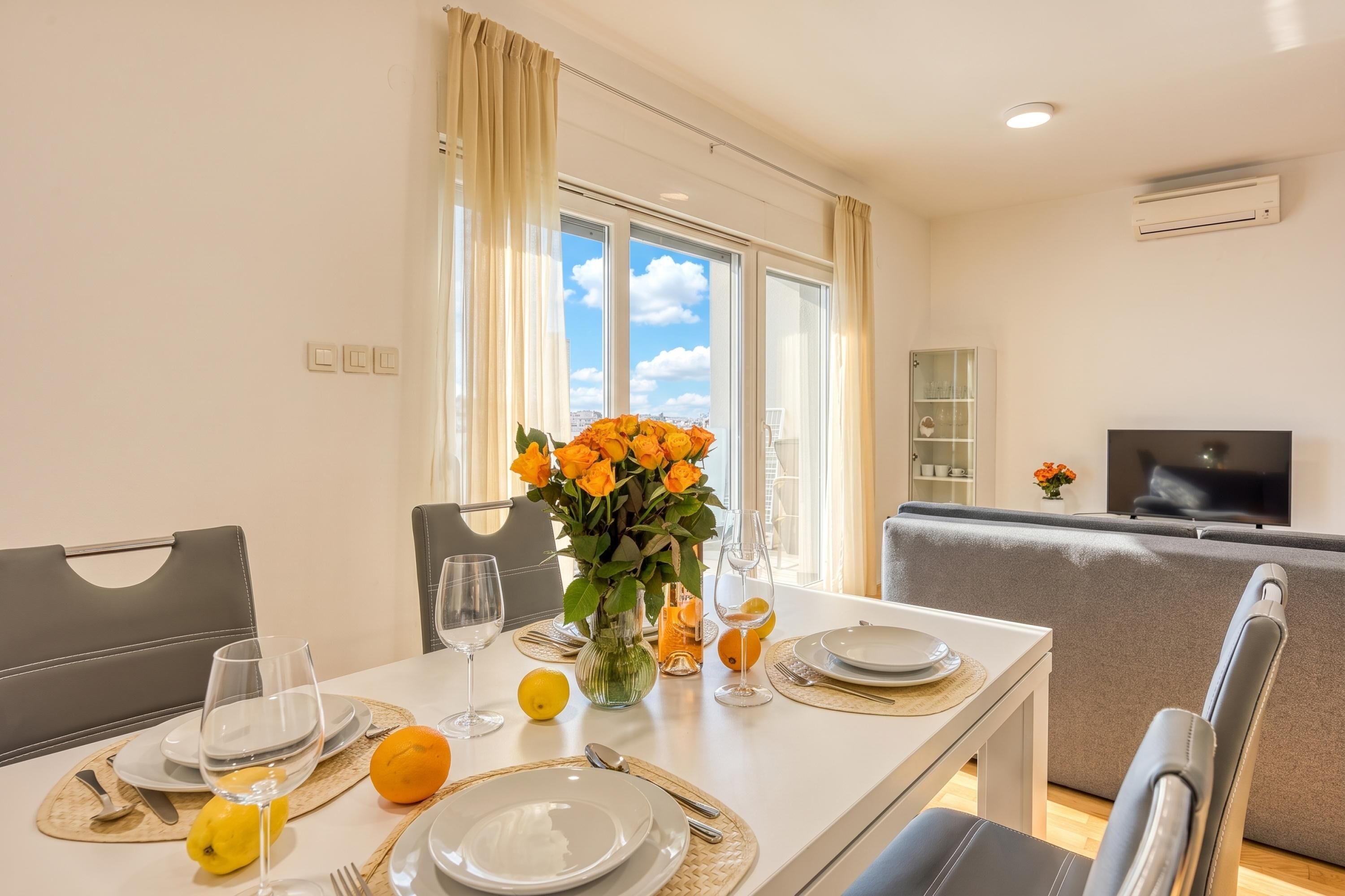 Apartamento standard, 1 quarto, sacada (Cikat Bay Modern Apartment /w Balcony) | Opções para refeição