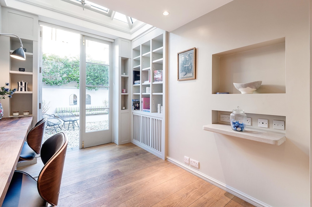 The Notting Hill Townhouse - By Out Of Office Lifestyle - London, UK