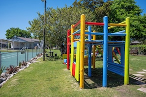 Área de recreio para crianças (ao ar livre)
