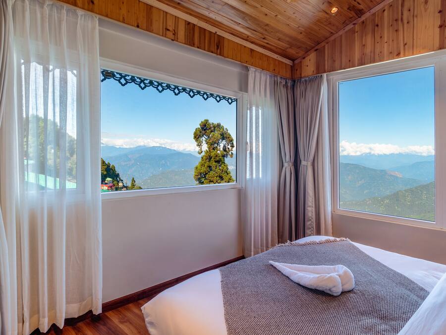 Quarto Duplo ou Twin Familiar, vista para a colina | Cofre no quarto, ferro/tábua de engomar, Wi-fi grátis