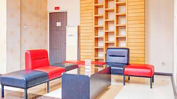 Área de estar no saguão