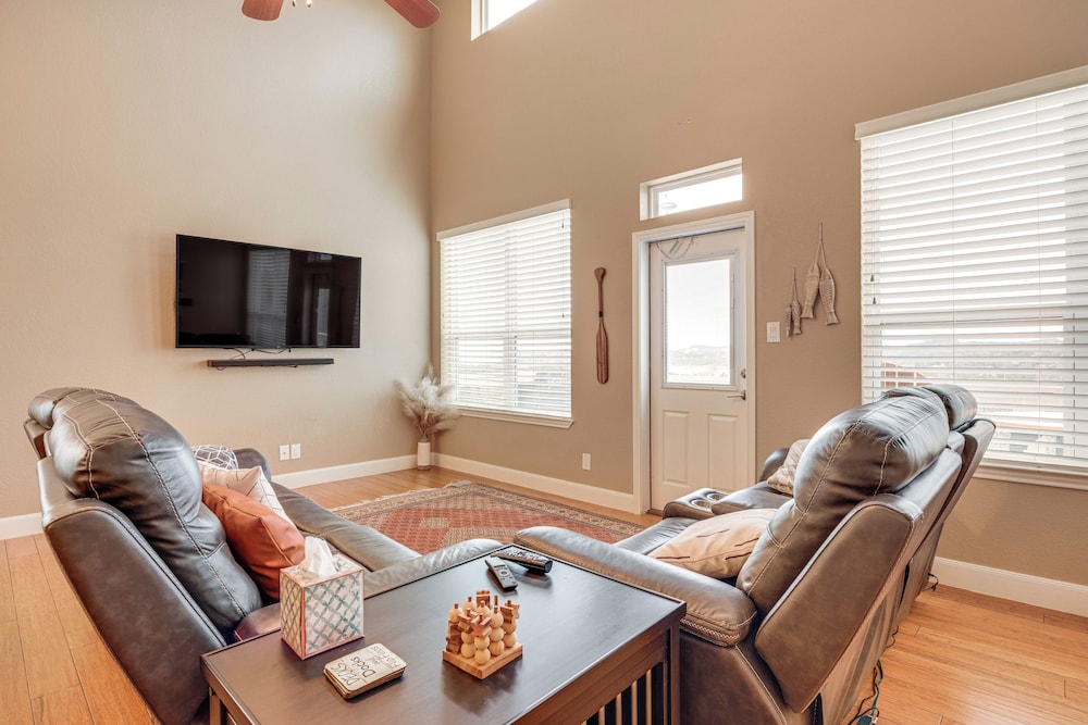 6 Mi To Water: Spacious Canyon Lake Home - Canyon Lake, TX