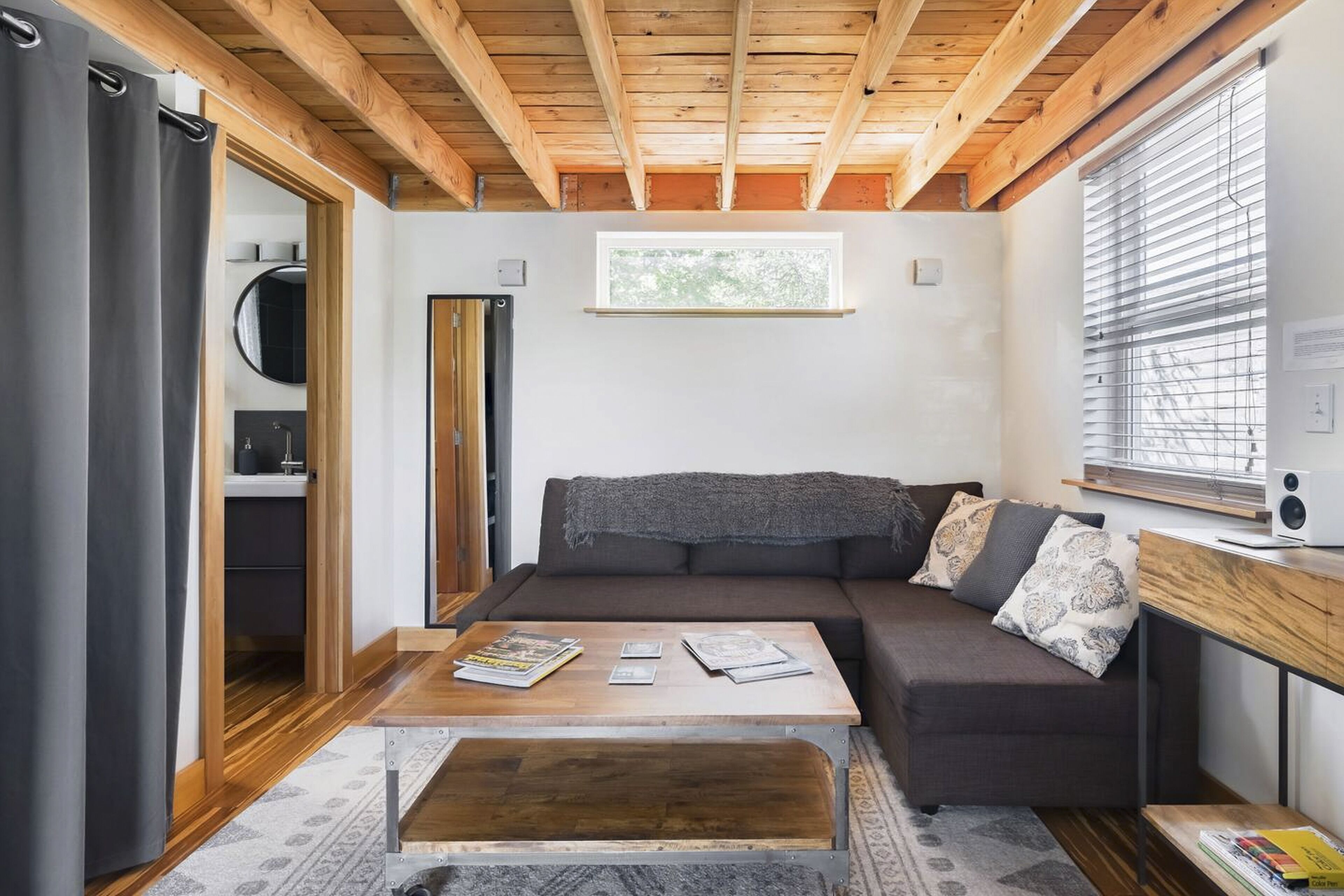 Blue Door Tiny Home In Mississippi District, Near Downtown & Convention Center - Cathedral Park - Portland