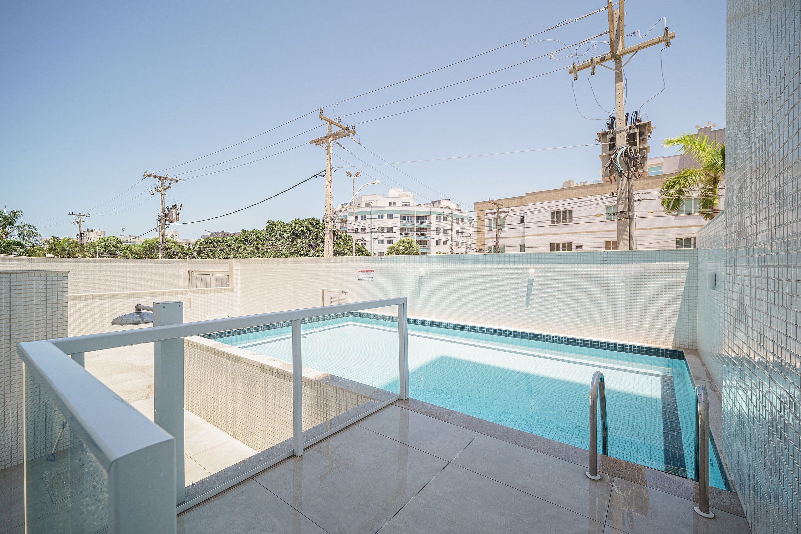 Piscina interna, piscina externa