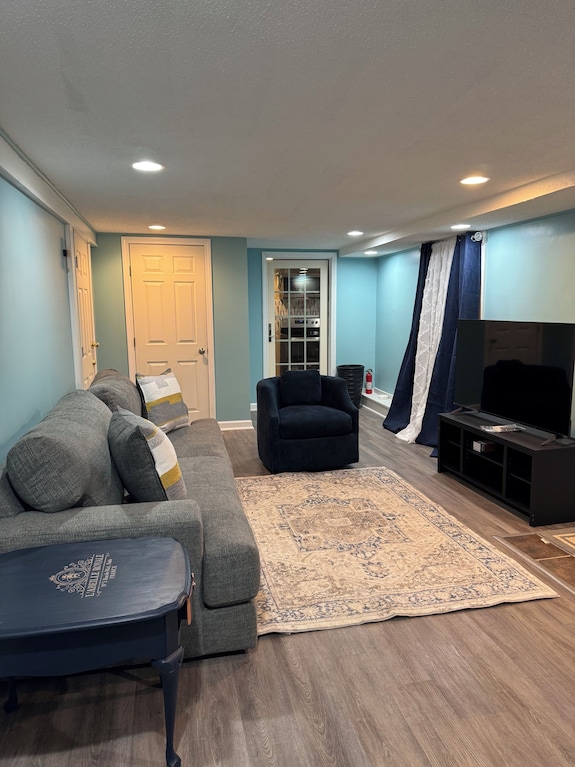 Cozy Basement Apartment With Private Bathroom, Kitchen And Entrance. - 글래스톤베리