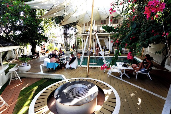 To The Moon Guesthouse - Chiang Mai