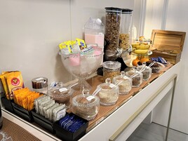 Café da manhã com buffet grátis todos os dias