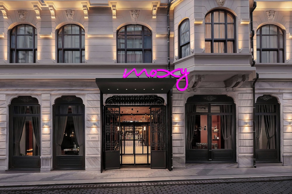 Moxy Istanbul Taksim - İstanbul