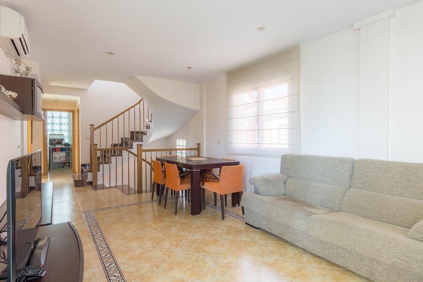 Grande Villa Privada, 4 Dormitorios , 3 Baños, Aire Acondicionado , Piscina, Wifi - Benicarló