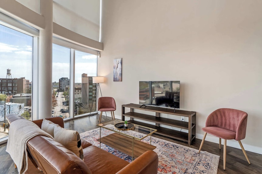 Cozysuites - Penrose On Mass W/ Pool & Parking #4 - Christian Park Indianapolis