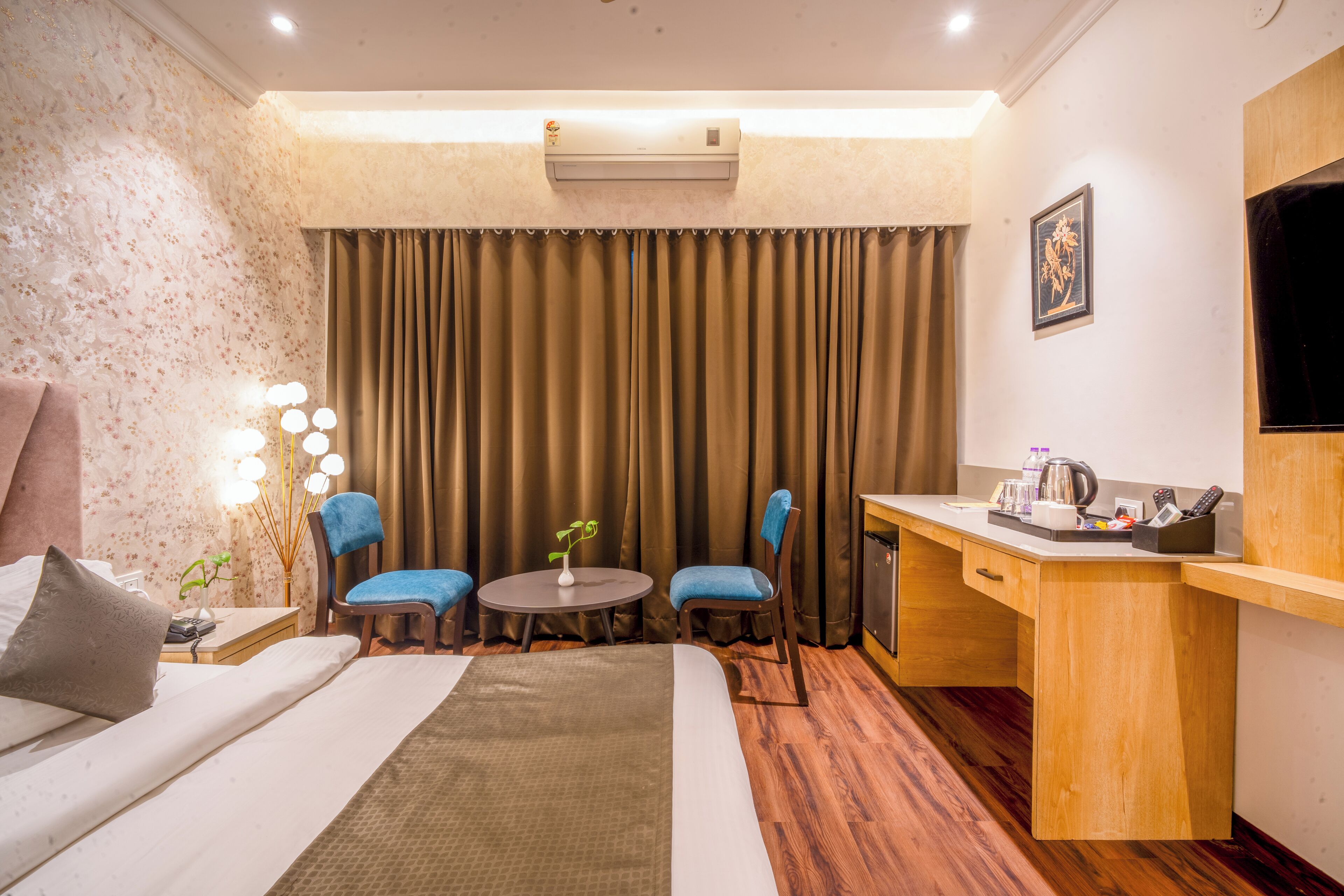 Quarto executivo | Wi-Fi de cortesia, roupa de cama