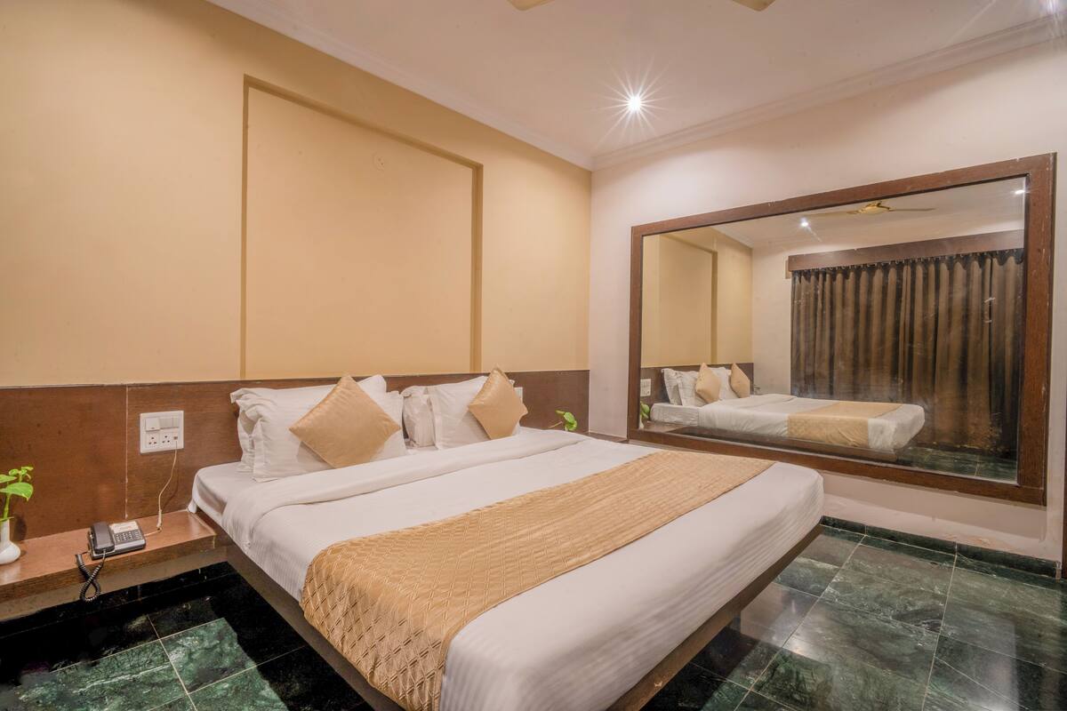 Suíte superluxo, 1 cama King | Wi-Fi de cortesia, roupa de cama