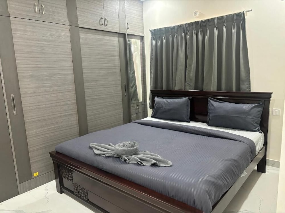 3 Bee's Service Apartments - Hyderabad