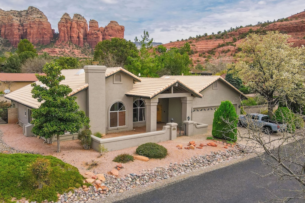 Stunning Sedona Views: Spa, Firepit & Stargazing - Sedona, AZ
