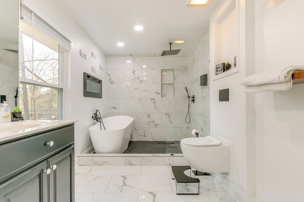 7 Mi To Dtwn Durham: Home W/ Hot Tub & Game Room! - Chapel Hill, NC